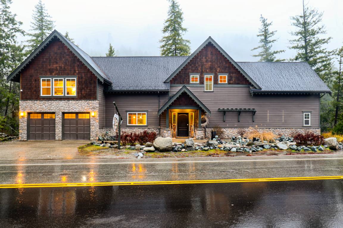 464 M² House ∙ 6 Bedrooms ∙ 8 Guests - Leavenworth, WA