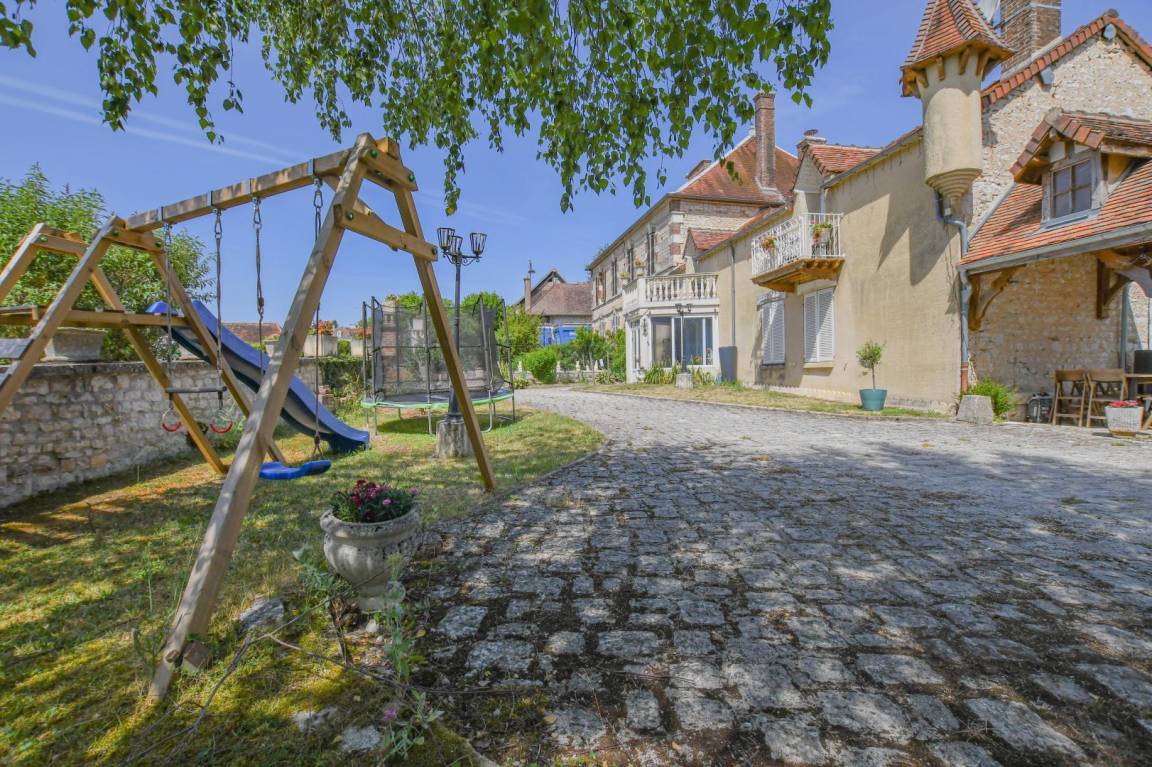 178 M² Gîte ∙ 4 Chambres ∙ 9 Personnes - Aube