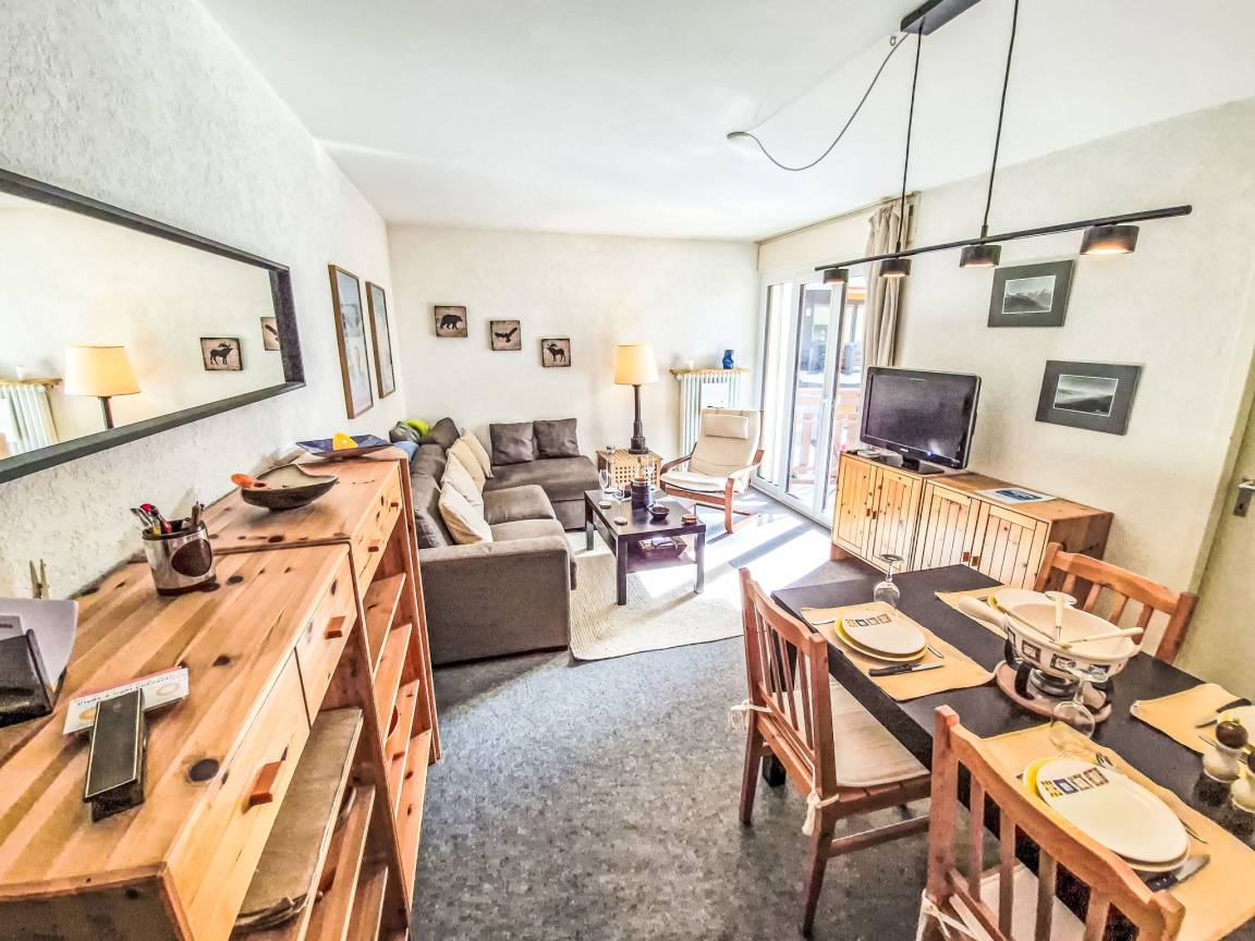 70 M² Apartment ∙ 2 Bedrooms ∙ 4 Guests - Switzerland