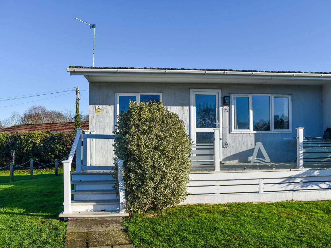 Cottage ∙ 2 Bedrooms ∙ 4 Guests - Lowestoft