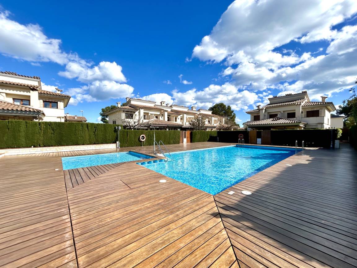 120 M² Ferienhaus ∙ 4 Schlafzimmer ∙ 6 Gäste - Miami Platja