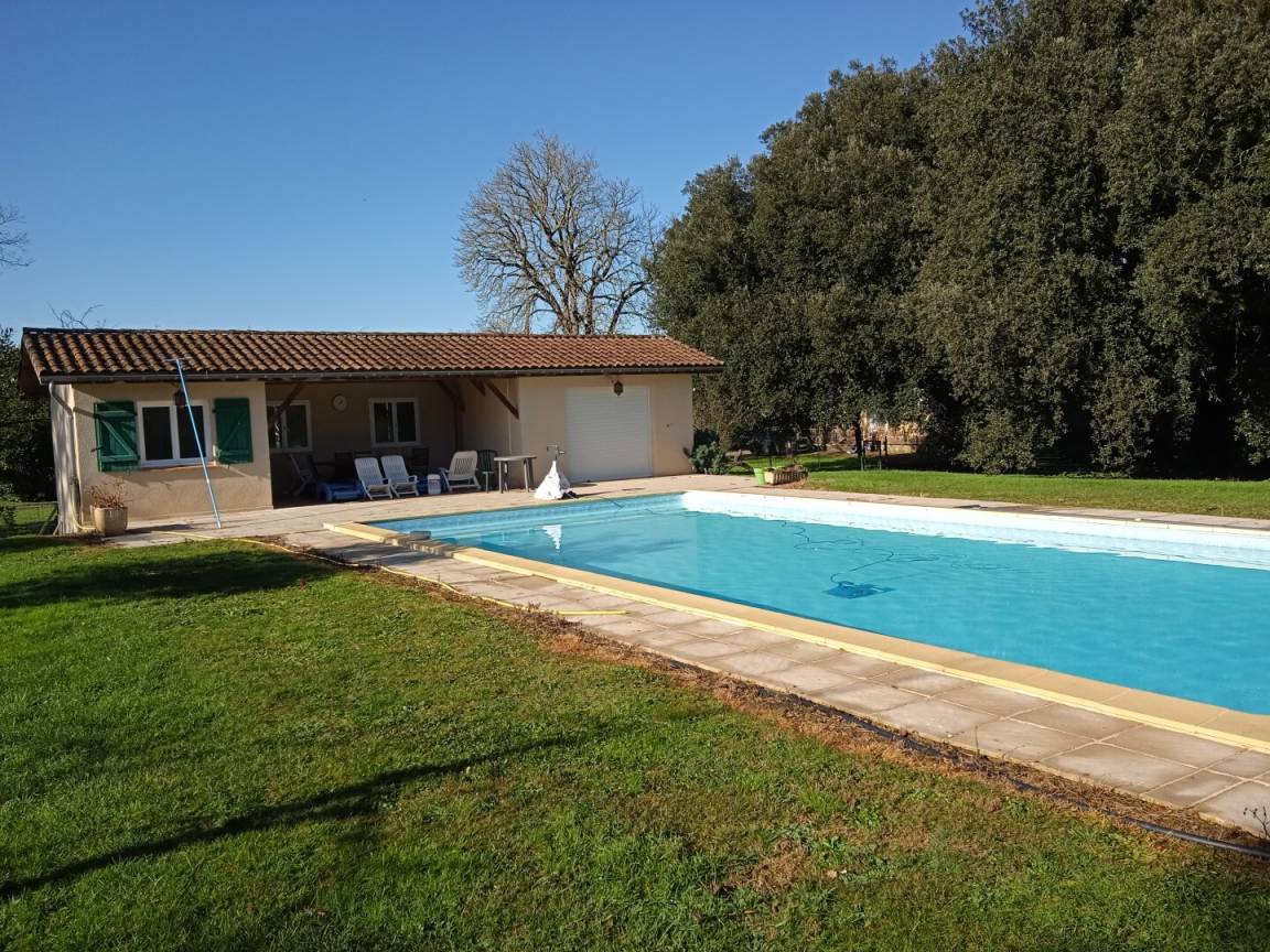 200 M² Gîte ∙ 5 Chambres ∙ 10 Personnes - Gers