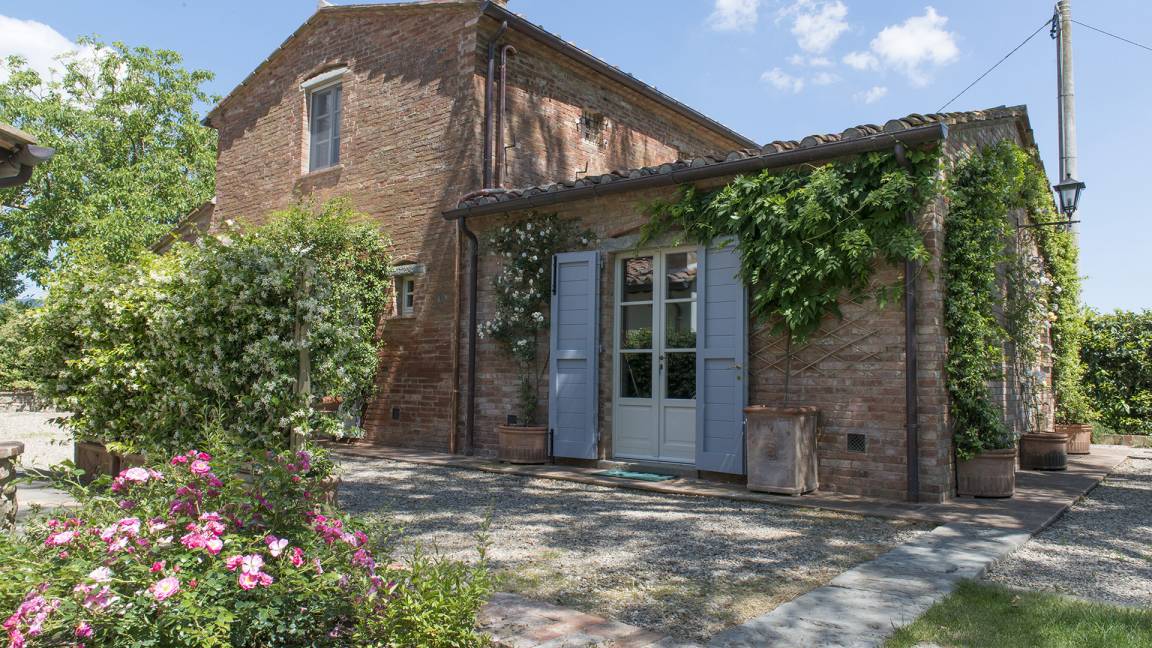 140 M² Villa ∙ 4 Bedrooms ∙ 8 Guests - Cortona
