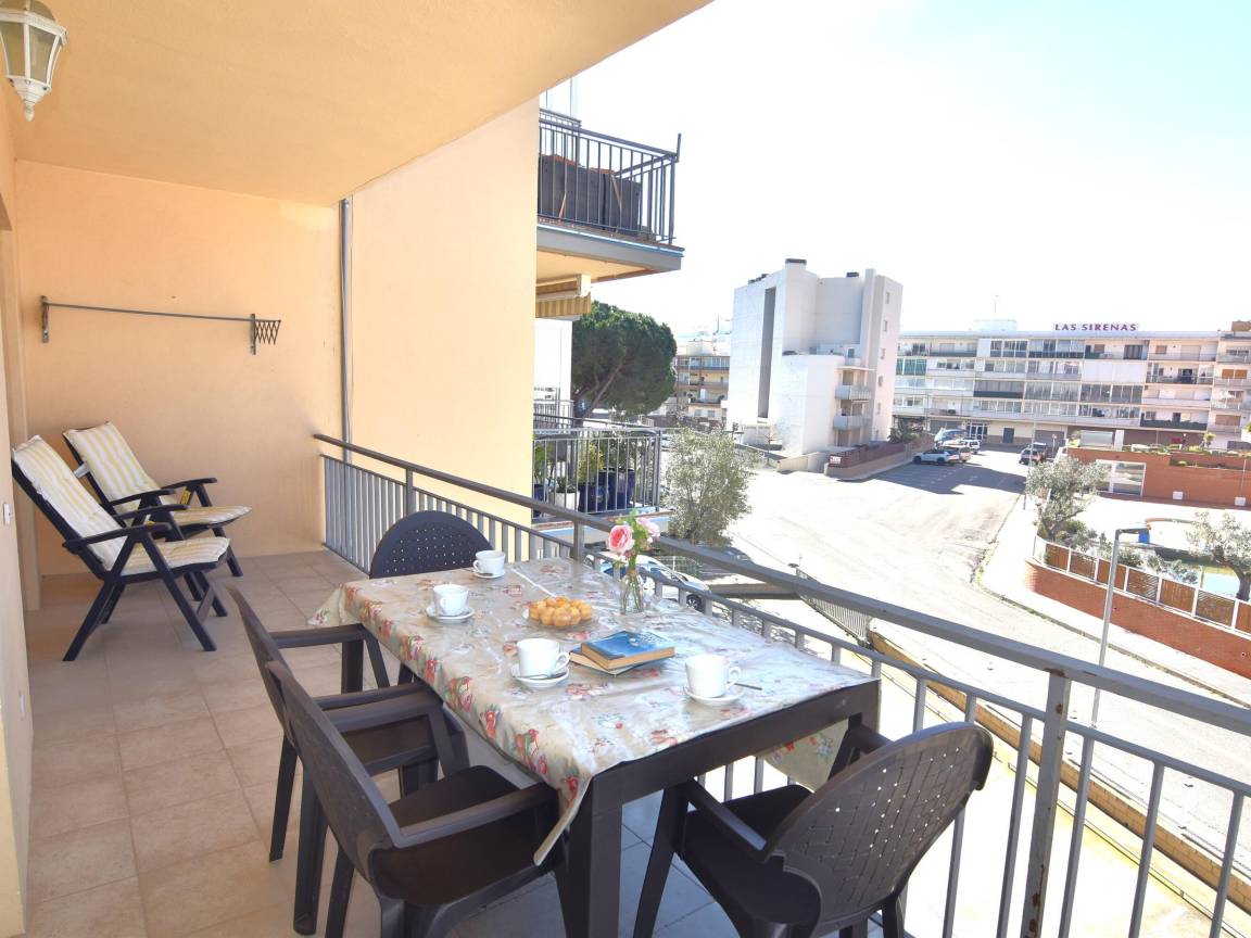 55 M² Apartment ∙ 2 Bedrooms ∙ 6 Guests - Roses