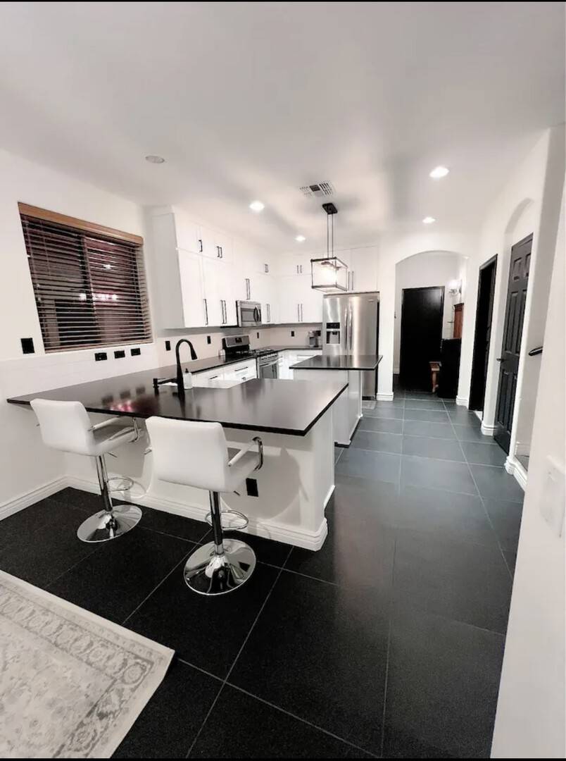 320 M² Casa ∙ 4 Habitaciones ∙ 8 Huéspedes - Glendale