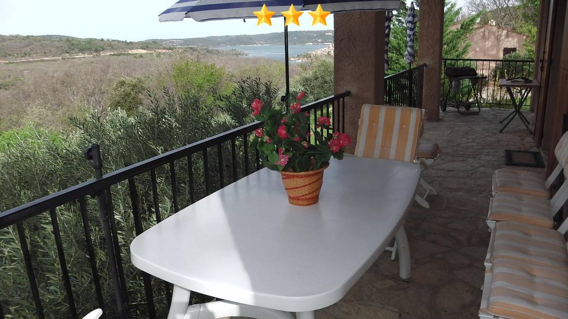 82 M² Mökki ∙ 2 Makuuhuonetta ∙ 5 Vierasta - Bauduen