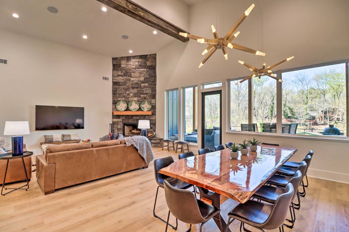 325 M² House ∙ 5 Bedrooms ∙ 14 Guests - Heber Springs, AR