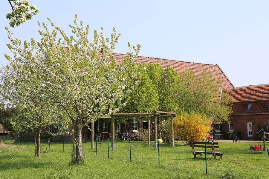 80 M² Ferienwohnung ∙ 2 Schlafzimmer ∙ 5 Gäste - Beckum