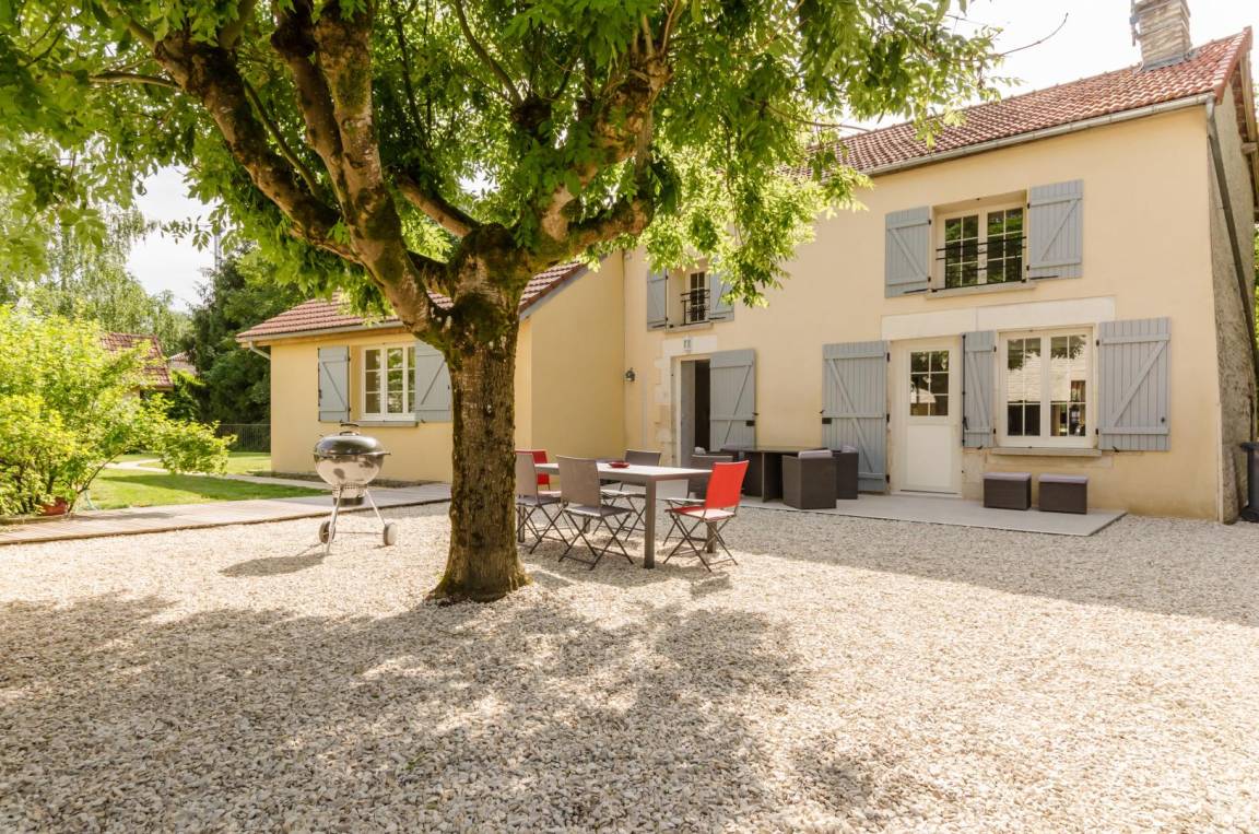 102 M² Gîte ∙ 3 Chambres ∙ 6 Personnes - Dolancourt