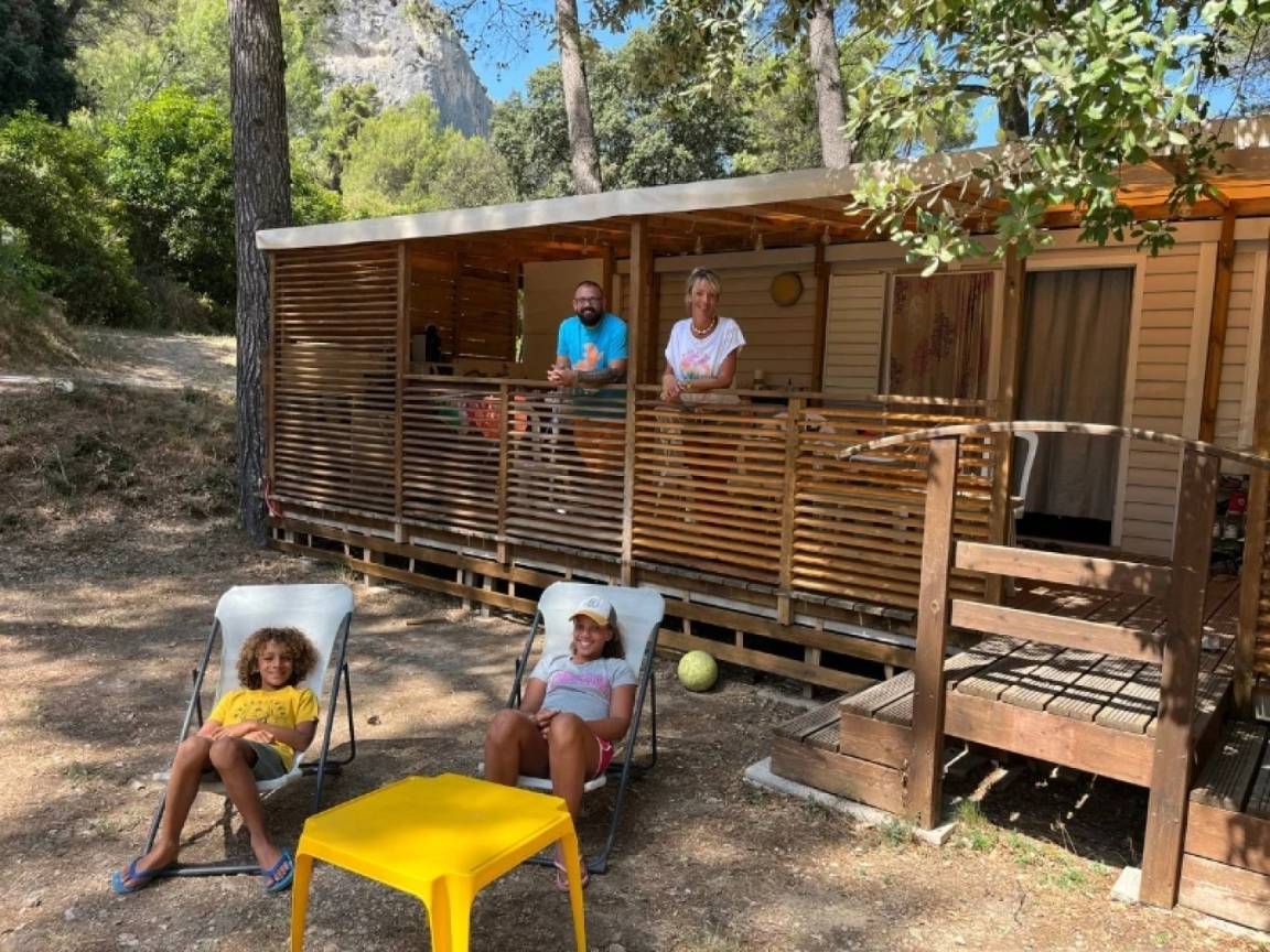 27 M² Camping ∙ 2 Chambres ∙ 5 Personnes - Cavaillon