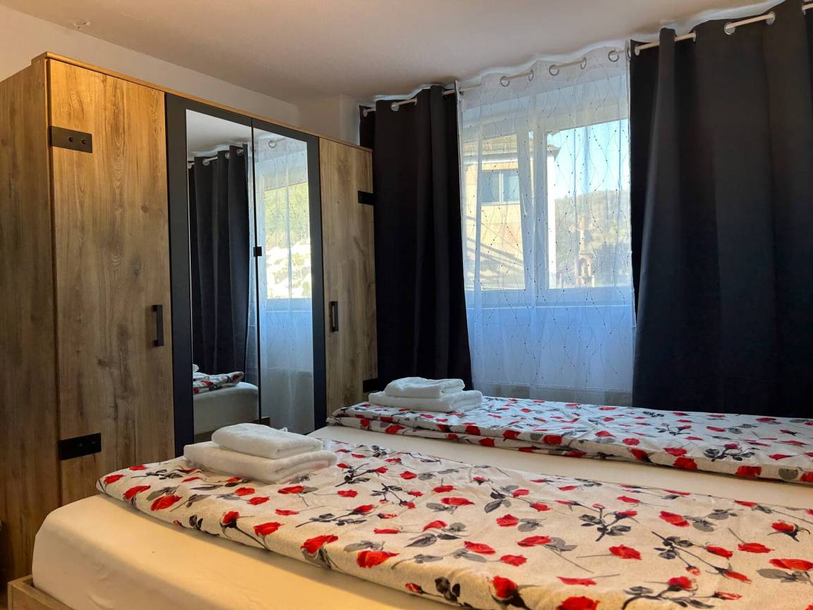 65 M² Ferienwohnung ∙ 2 Schlafzimmer ∙ 3 Gäste - Trier