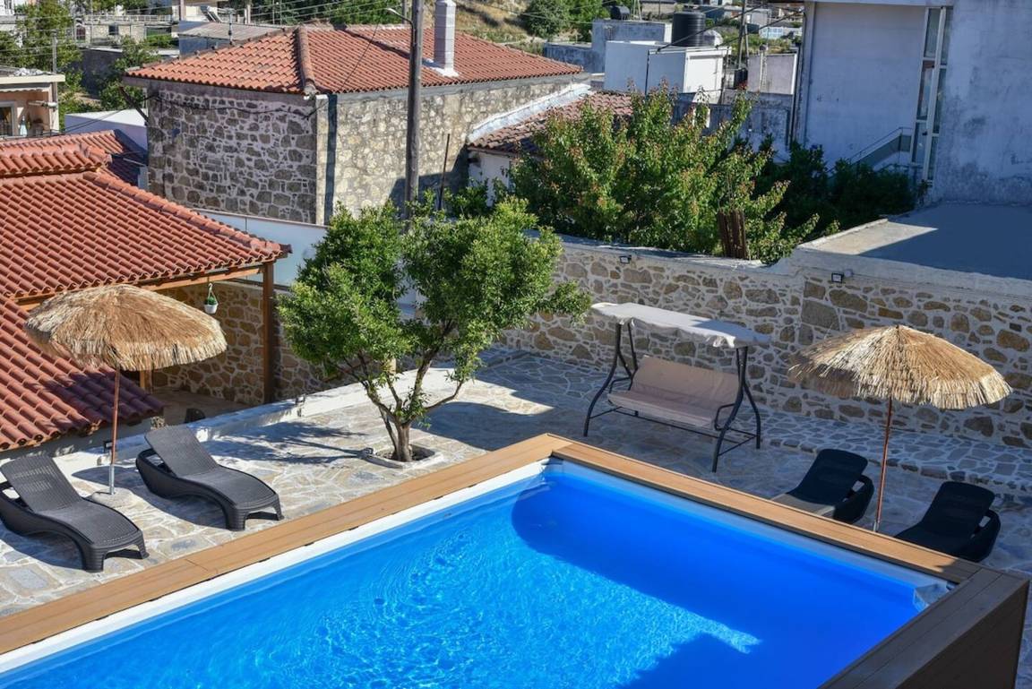 130 M² Apartment ∙ 4 Bedrooms ∙ 12 Guests - Crete