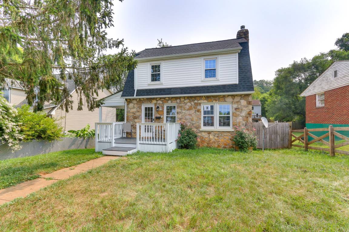 84 M² House ∙ 2 Bedrooms ∙ 4 Guests - Front Royal, VA