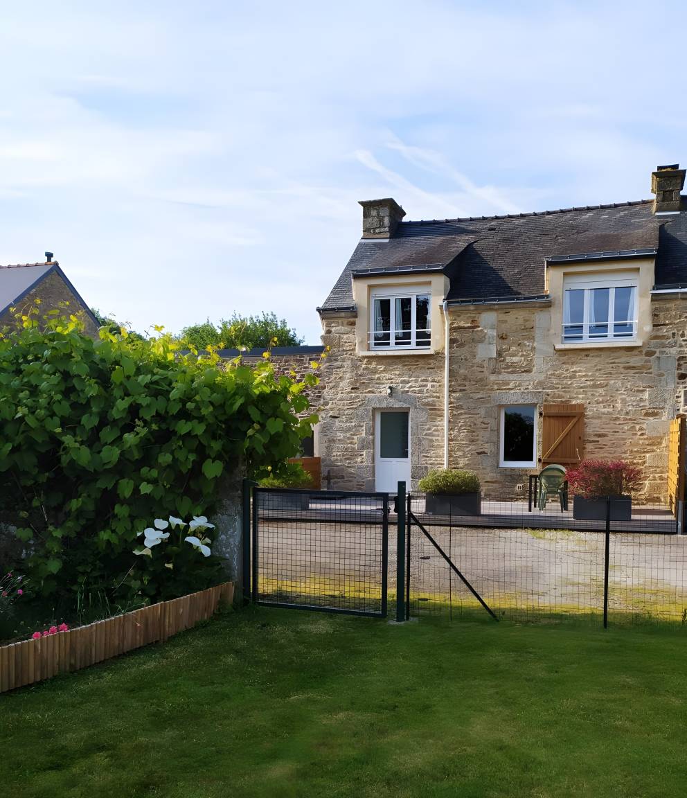 72 M² House ∙ 2 Bedrooms ∙ 4 Guests - Vannes