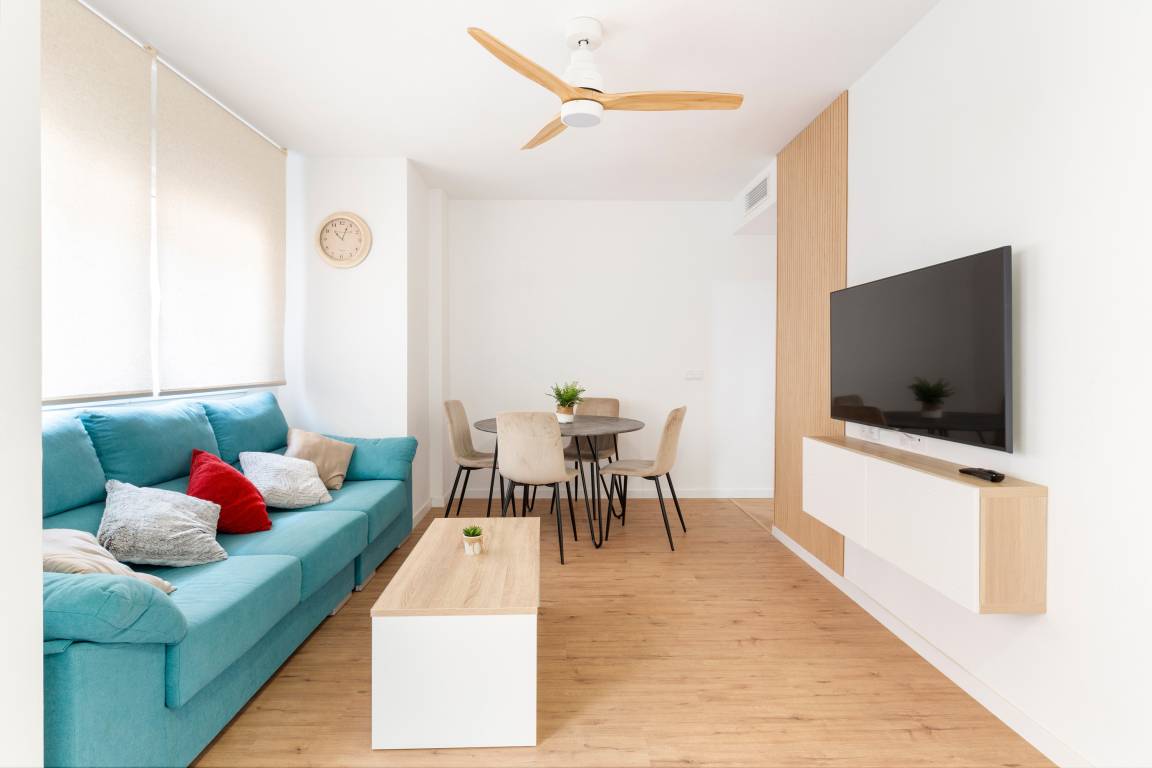 80 M² Apartamento ∙ 3 Habitaciones ∙ 5 Huéspedes - Águilas