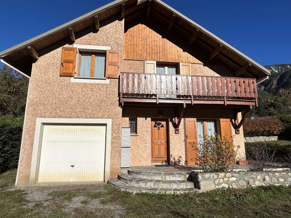 91 M² House ∙ 4 Bedrooms ∙ 8 Guests - Serre Chevalier