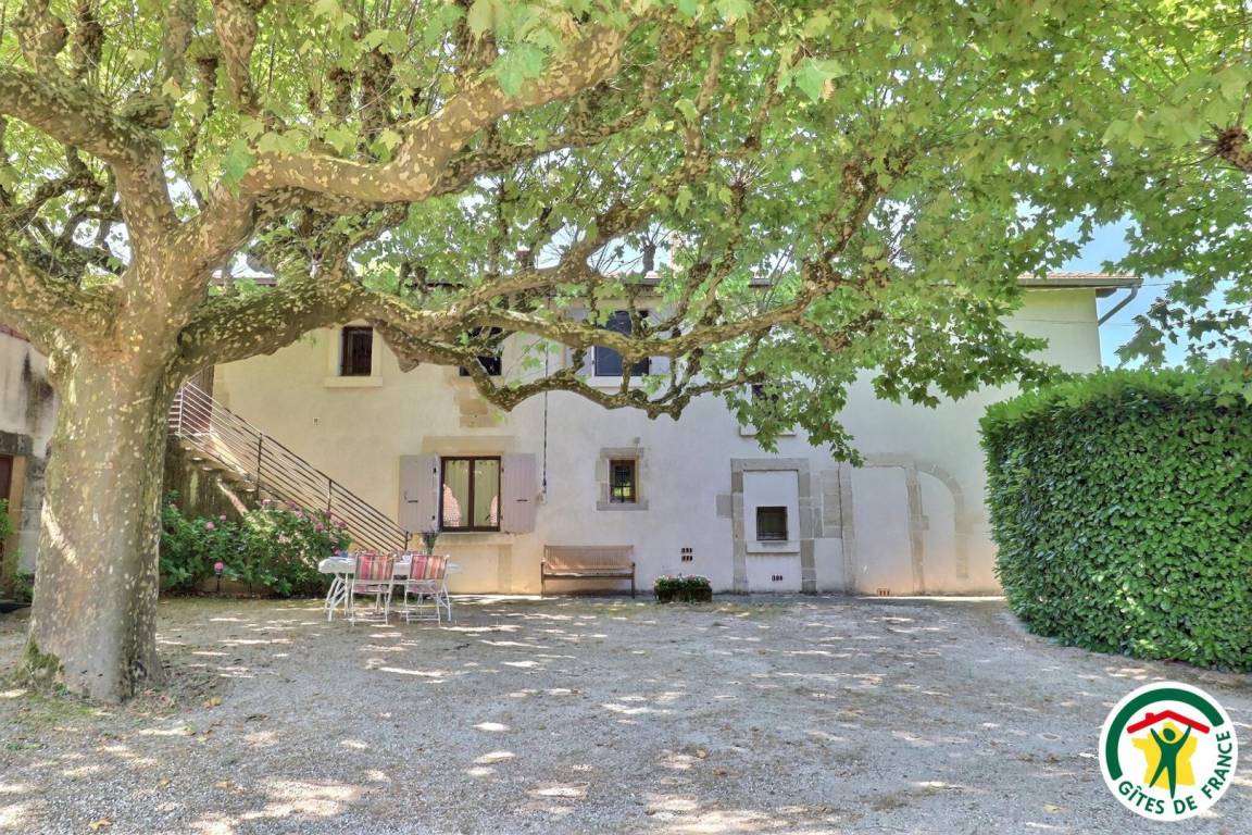65 M² Gîte ∙ 2 Chambres ∙ 4 Personnes - Romans-sur-Isère