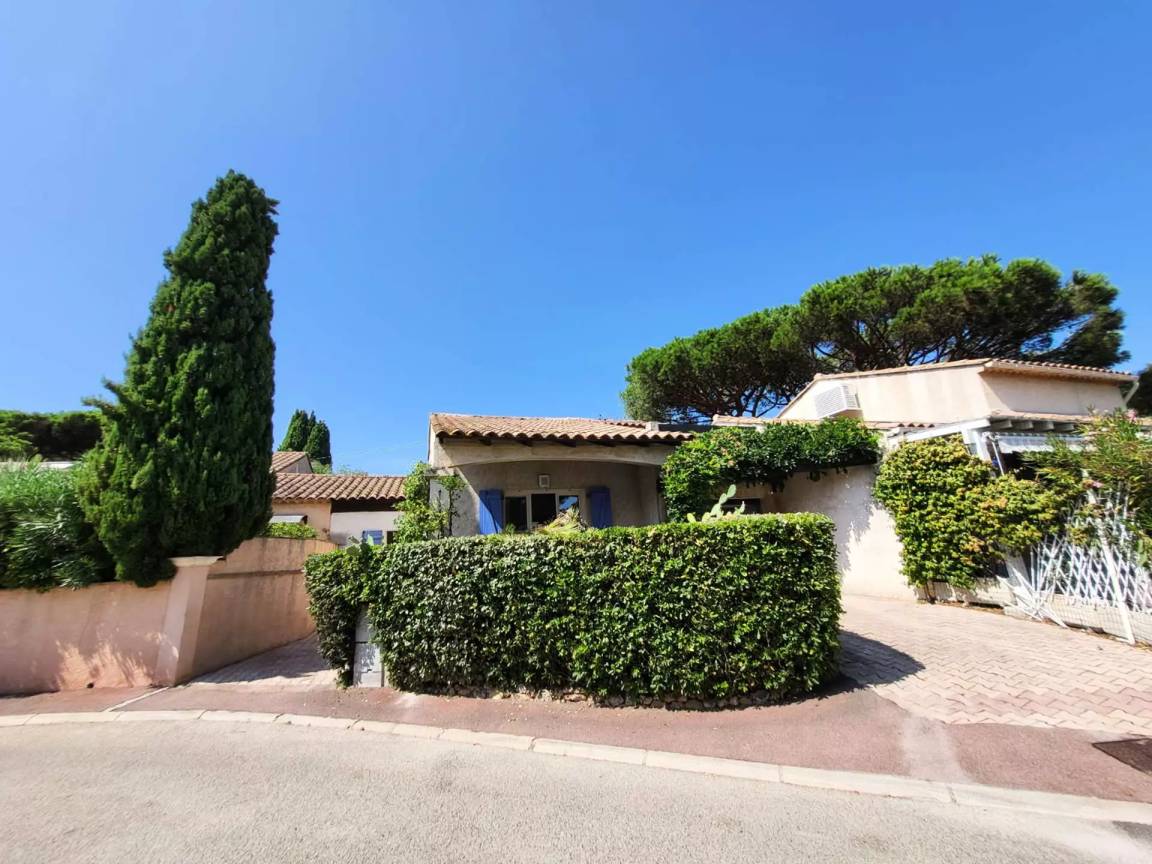 90 M² Maison De Vacances ∙ 2 Chambres ∙ 8 Personnes - Sainte-Maxime