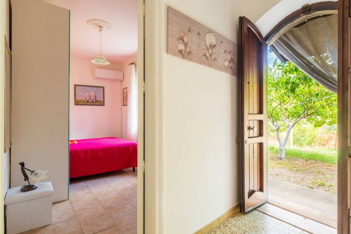 80 M² Apartamento ∙ 3 Habitaciones ∙ 6 Huéspedes - Tertenia