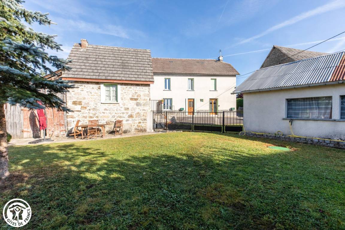 74 M² Gîte ∙ 2 Bedrooms ∙ 5 Guests - Auvergne