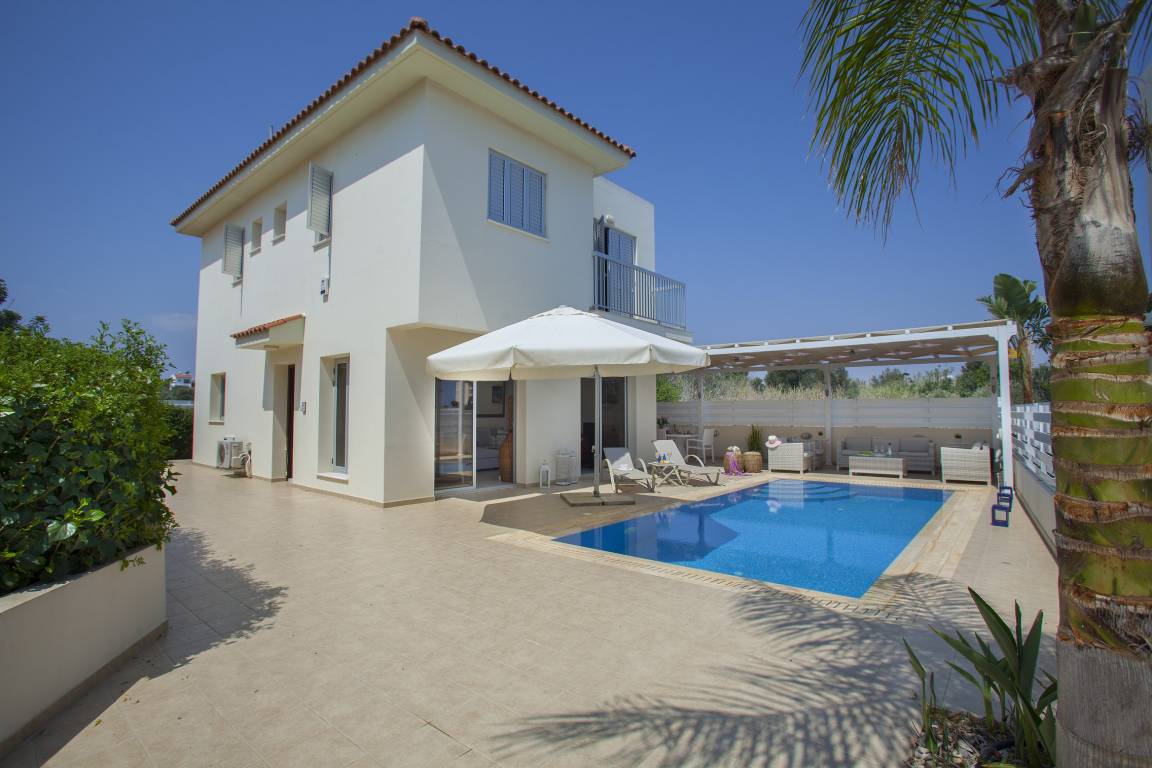 130 M² Villa ∙ 3 Bedrooms ∙ 6 Guests - Ayia Napa