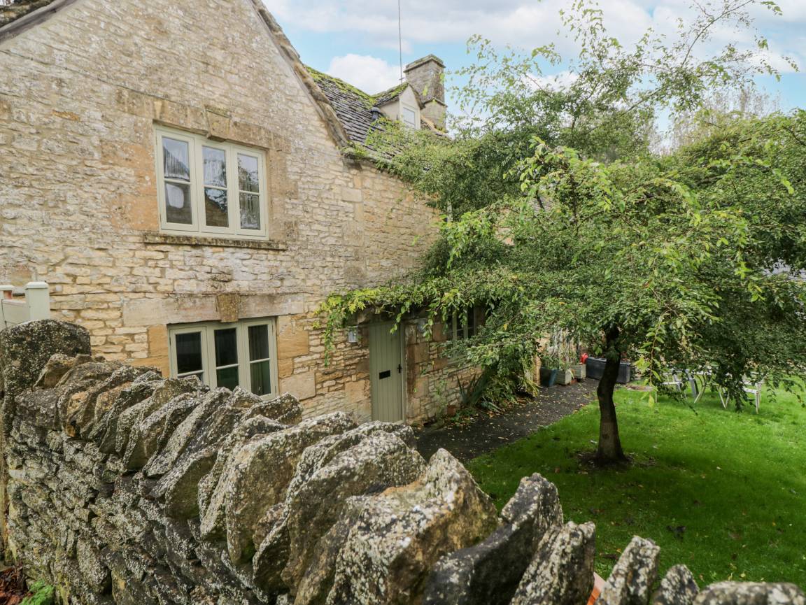 Cottage ∙ 3 Bedrooms ∙ 4 Guests - Burford