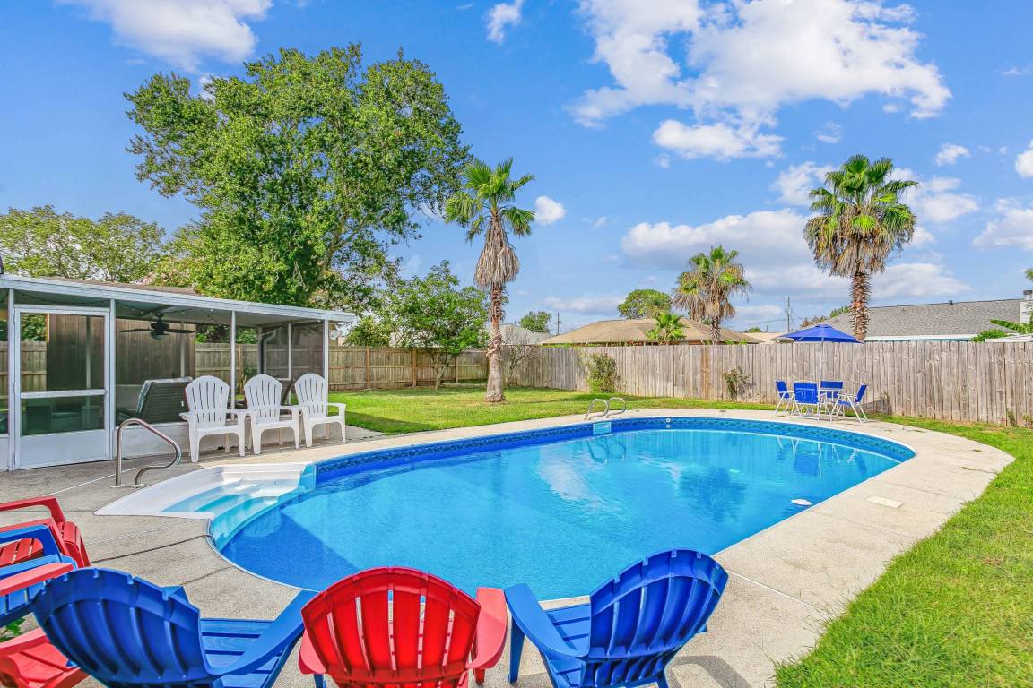 161 M² House ∙ 3 Bedrooms ∙ 6 Guests - Warrington, FL