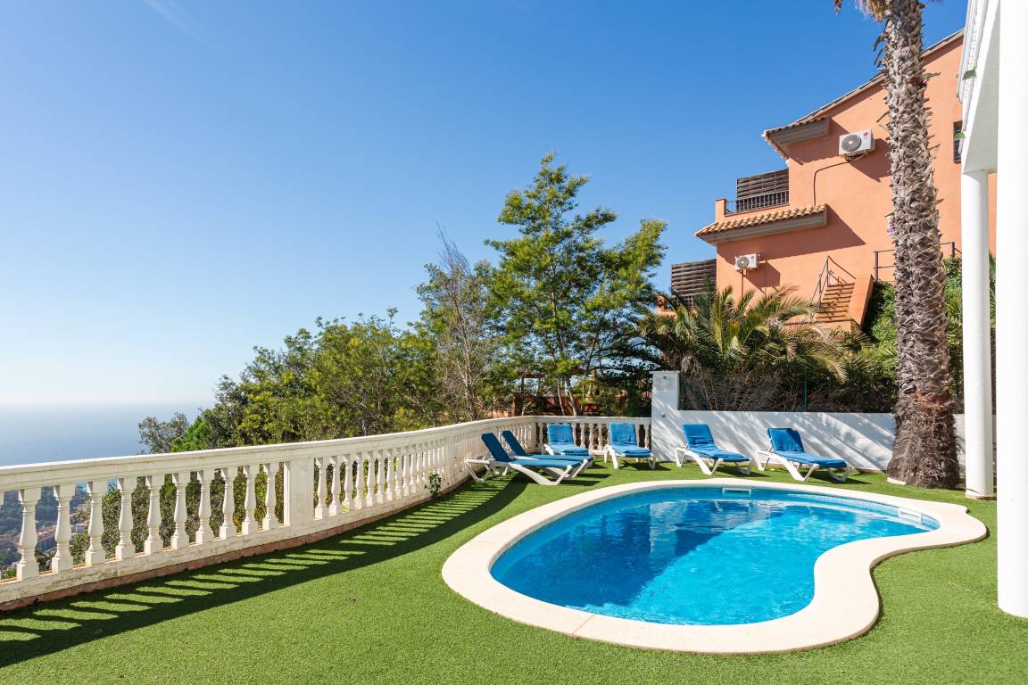 200 M² Villa ∙ 4 Habitaciones ∙ 10 Huéspedes - Tossa de Mar