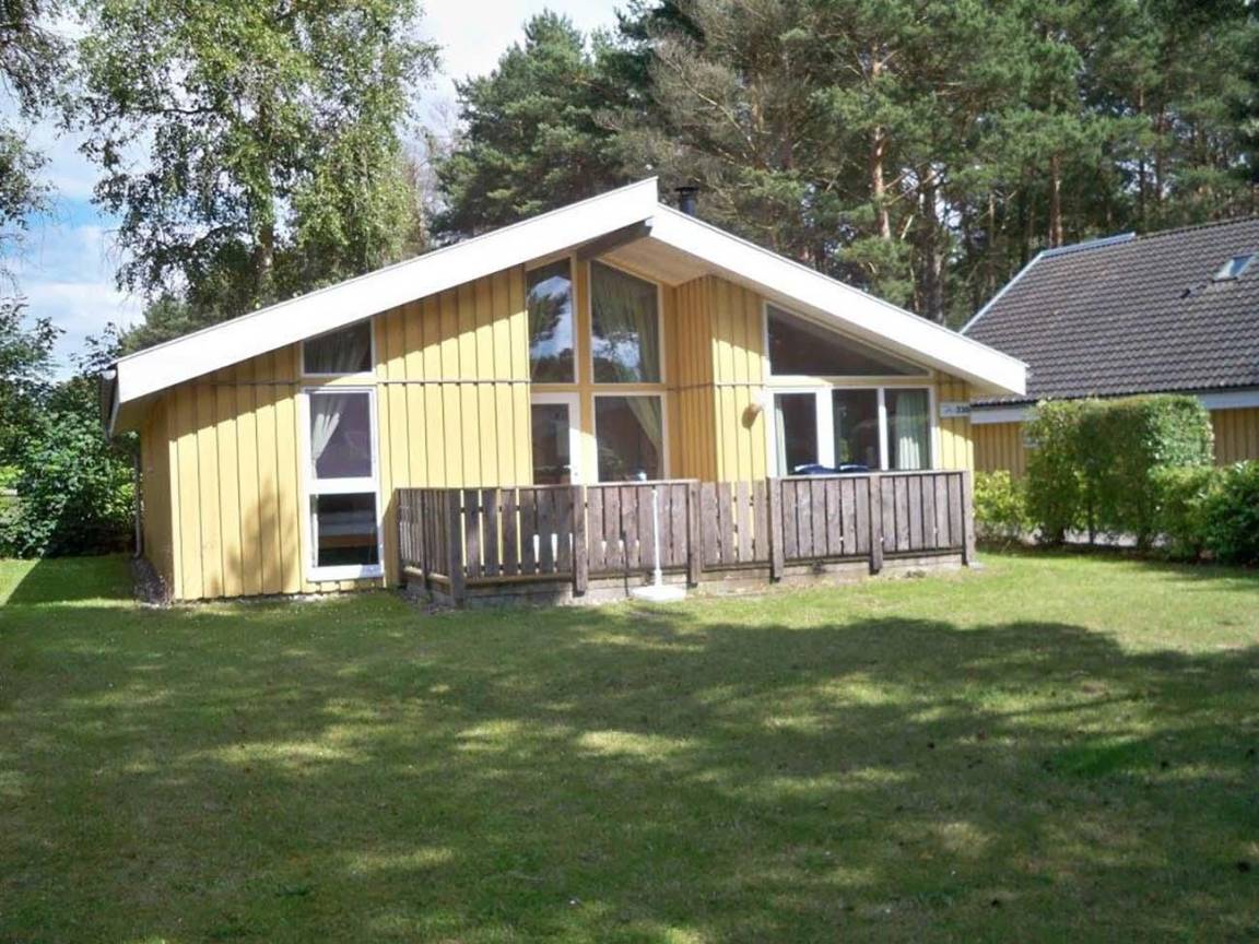 77 M² Ferienhaus ∙ 2 Schlafzimmer ∙ 4 Gäste - Kratzeburg