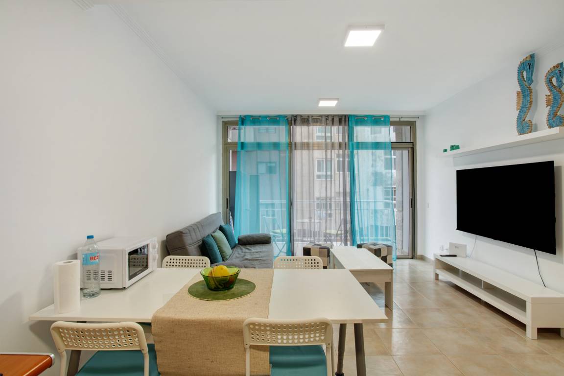 95 M² Apartamento ∙ 2 Habitaciones ∙ 6 Huéspedes - Las Palmas de Gran Canaria