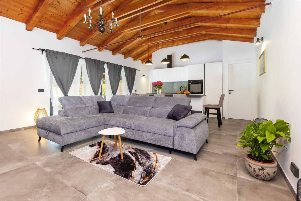 120 M² Ferienhaus ∙ 2 Schlafzimmer ∙ 4 Gäste - Rovinj