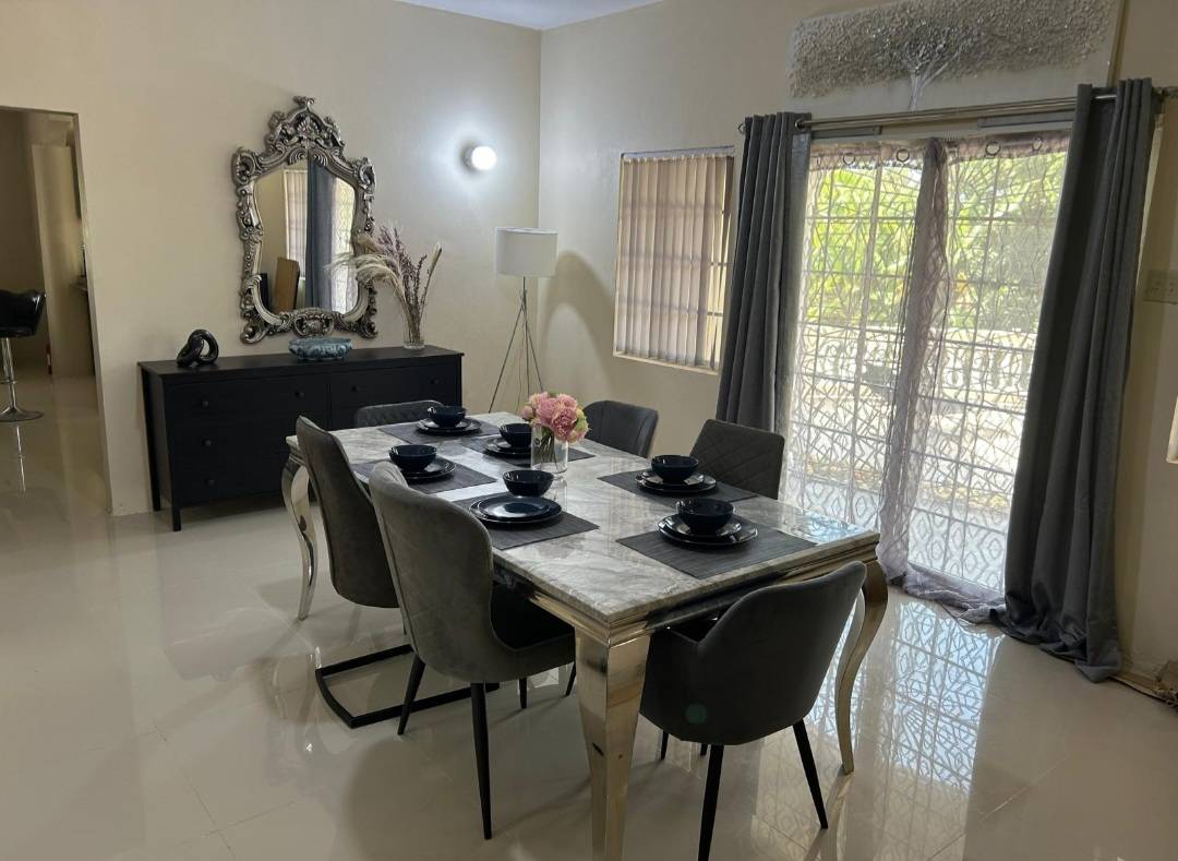 110 M² Ferienhaus ∙ 3 Schlafzimmer ∙ 8 Gäste - Ocho Rios