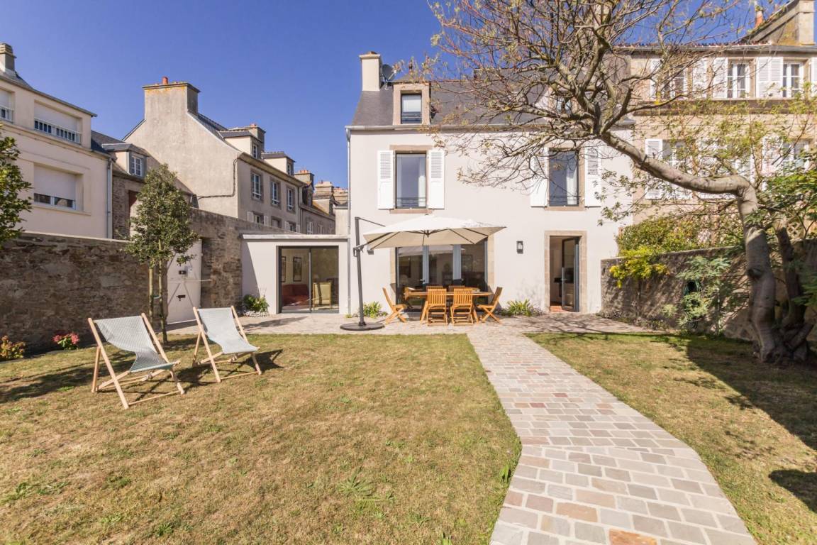 143 M² Gîte ∙ 4 Chambres ∙ 8 Personnes - Barfleur