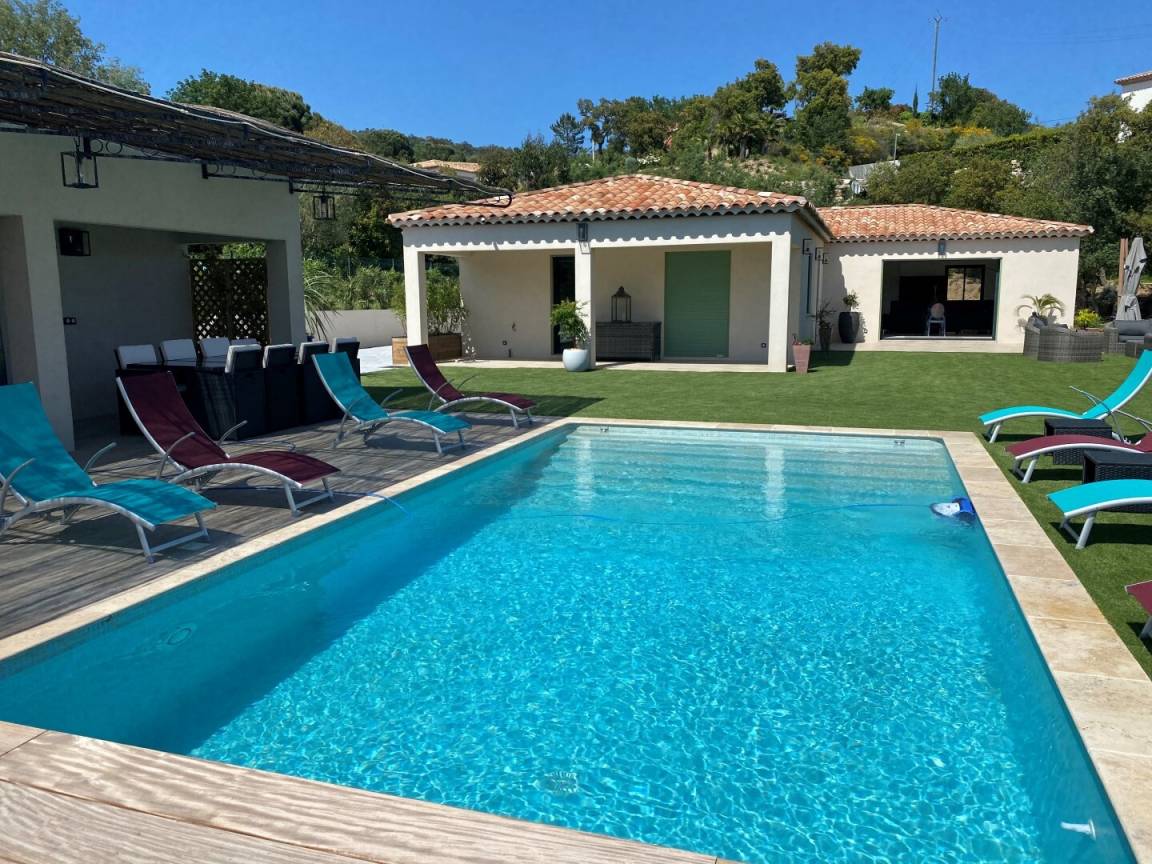 3000 M² Villa ∙ 6 Bedrooms ∙ 16 Guests - Grimaud