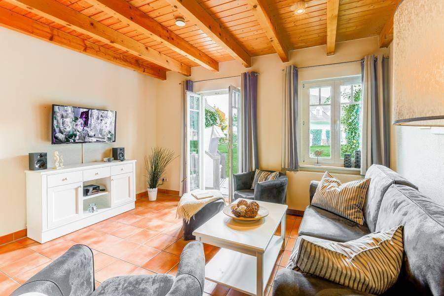 72 M² Huis ∙ 2 Slaapkamers ∙ 6 Gasten - Nienhagen