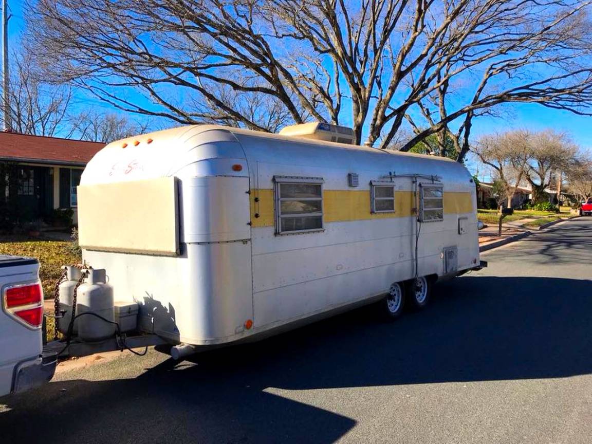 Caravan ∙ 1 Bedroom ∙ 3 Guests - Hico, TX