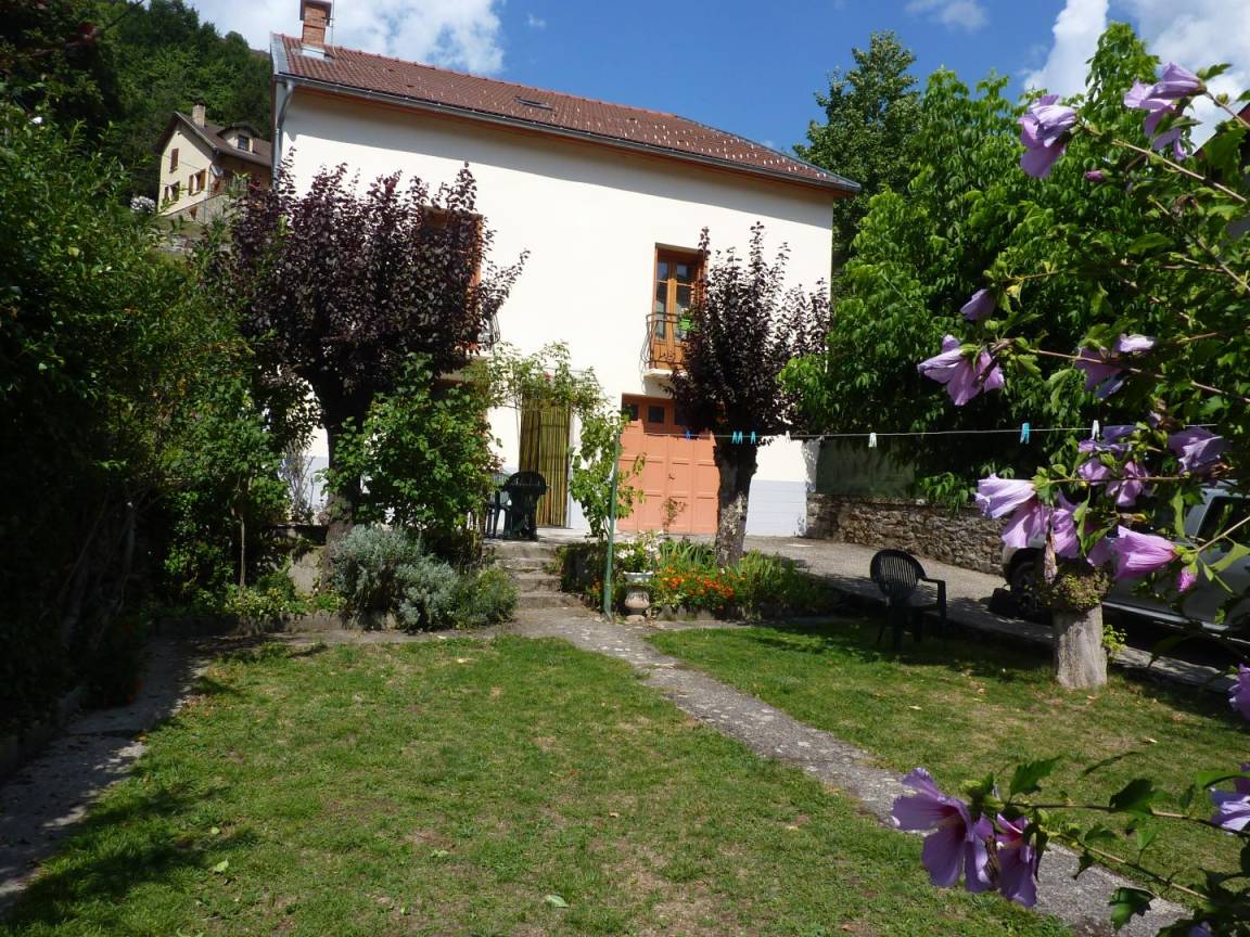 75 M² Gîte ∙ 3 Chambres ∙ 6 Personnes - Ax-les-Thermes