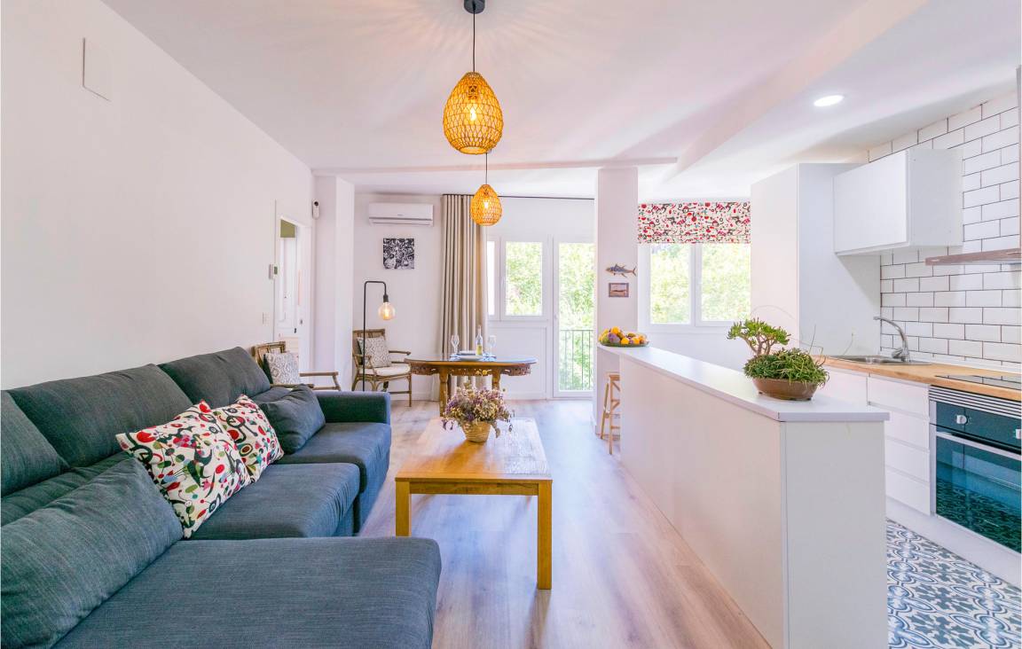 80 M² Apartment ∙ 3 Bedrooms ∙ 4 Guests - Granada