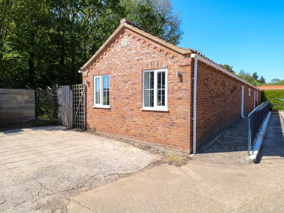Cottage ∙ 3 Bedrooms ∙ 6 Guests - Norfolk