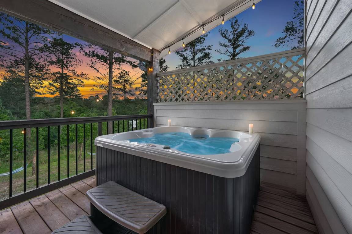 Cabin ∙ 3 Bedrooms ∙ 10 Guests - Oklahoma