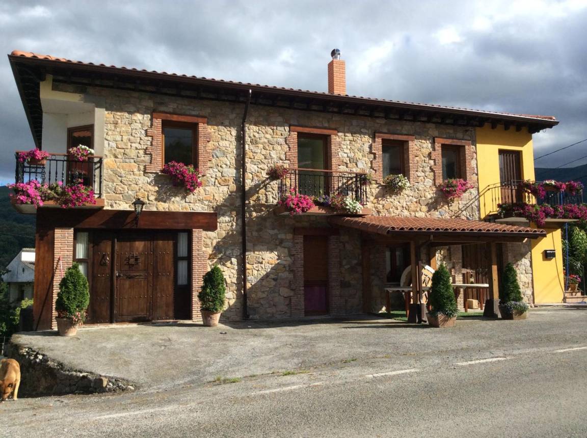55 M² Apartamento ∙ 3 Habitaciones ∙ 6 Huéspedes - Ramales de la Victoria