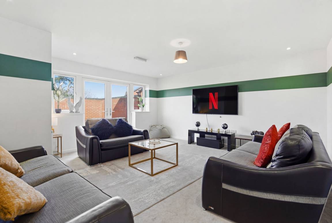 Huis ∙ 6 Slaapkamers ∙ 20 Gasten - Birmingham