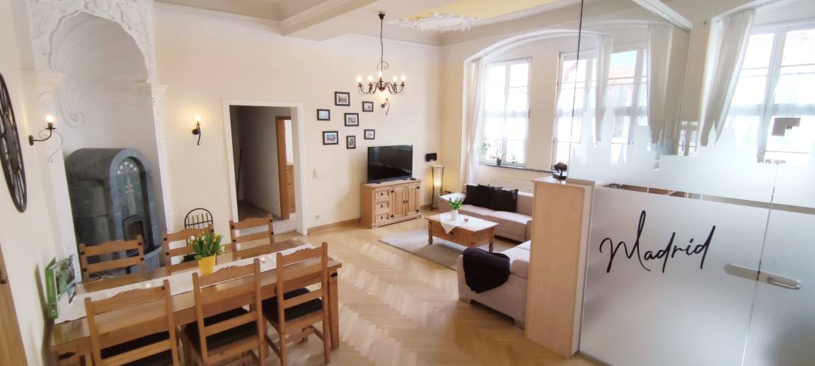 75 M² Ferienwohnung ∙ 3 Schlafzimmer ∙ 5 Gäste - Mühlhausen/Thüringen