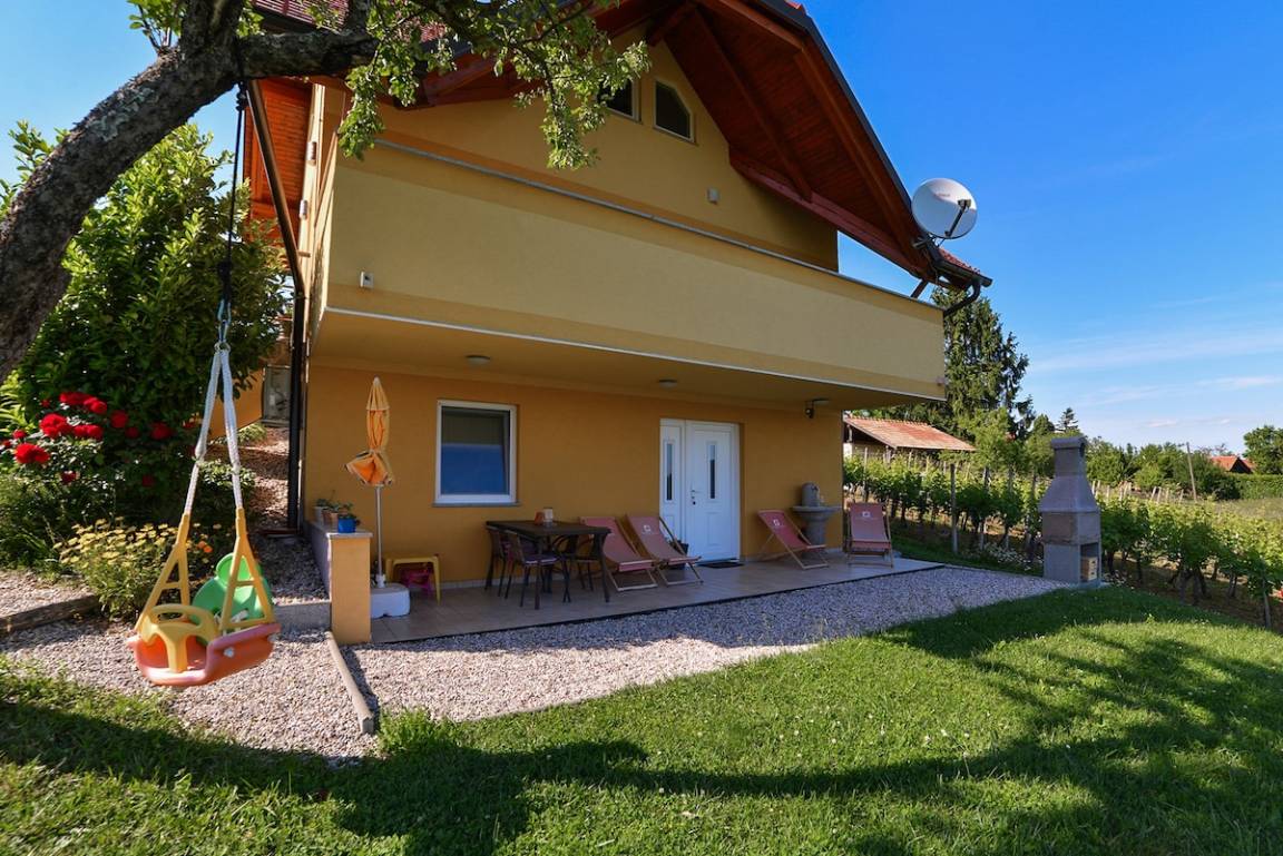 41 M² Cottage ∙ 1 Bedroom ∙ 4 Guests - Slovenia