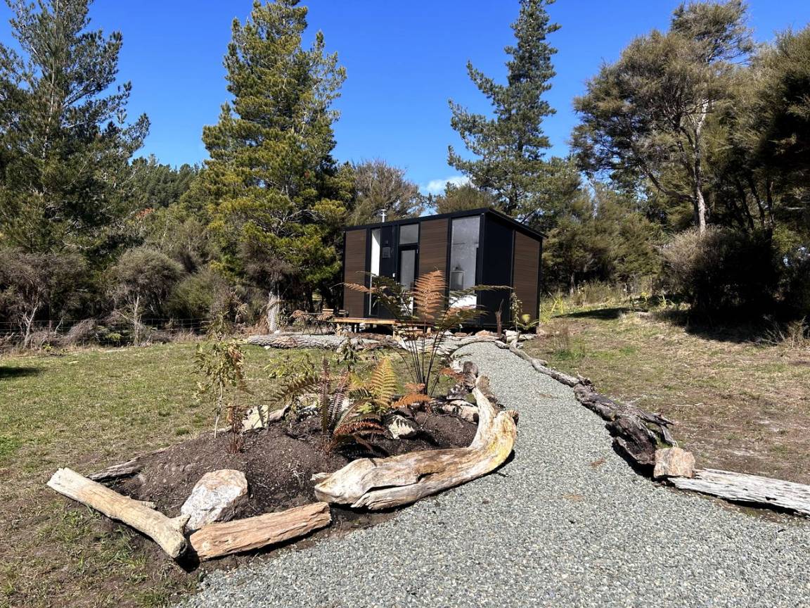 House ∙ 1 Bedroom ∙ 2 Guests - Tākaka