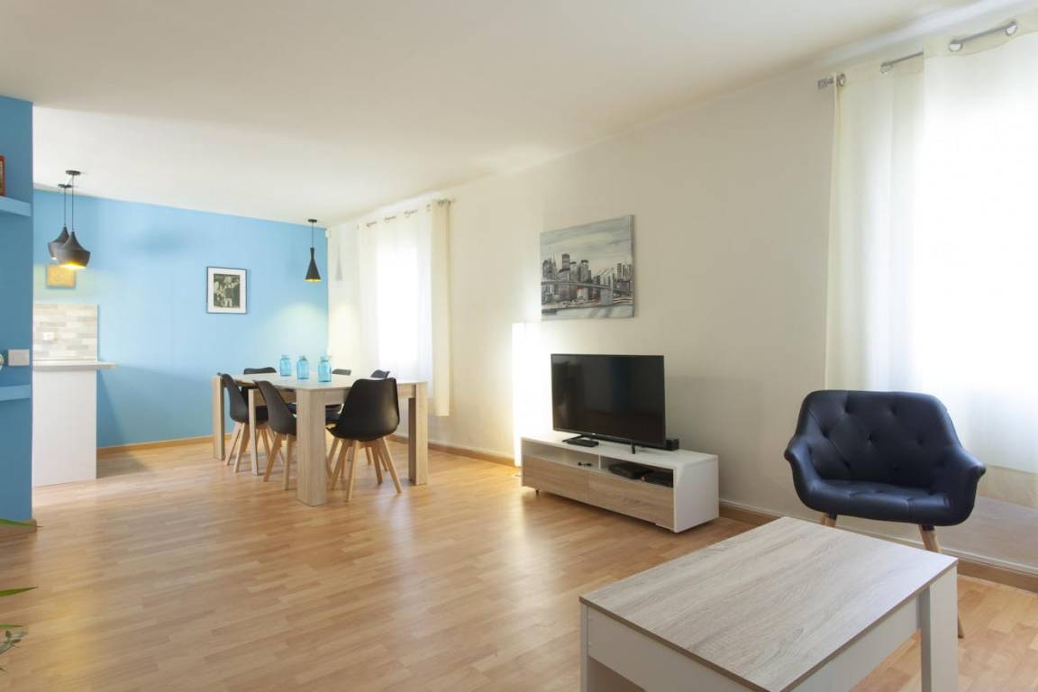 95 M² Apartamento ∙ 2 Habitaciones ∙ 4 Huéspedes - 