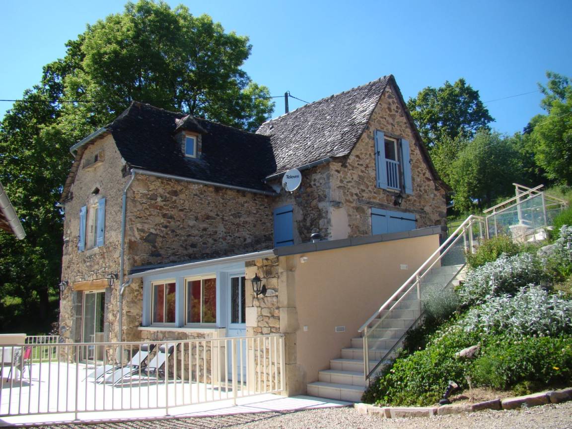 108 M² Gîte ∙ 3 Chambres ∙ 7 Personnes - Aveyron