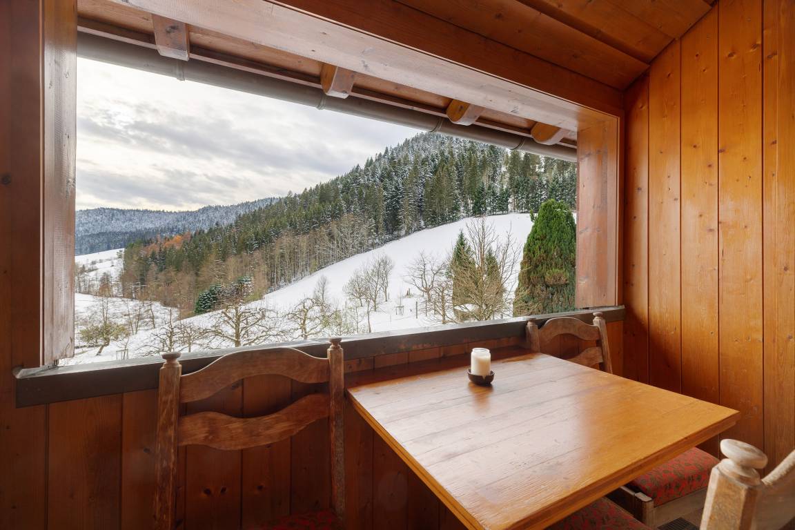 67 M² Ferienwohnung ∙ 2 Schlafzimmer ∙ 4 Gäste - Alpirsbach