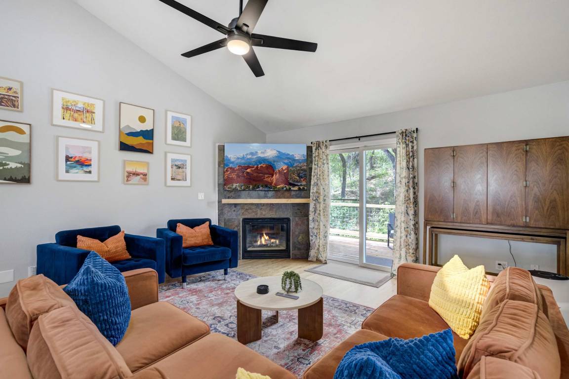 House ∙ 3 Bedrooms ∙ 6 Guests - Colorado Springs, CO