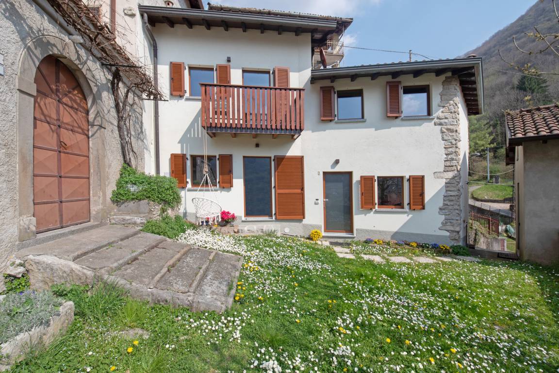 60 M² House ∙ 2 Bedrooms ∙ 5 Guests - Lecco
